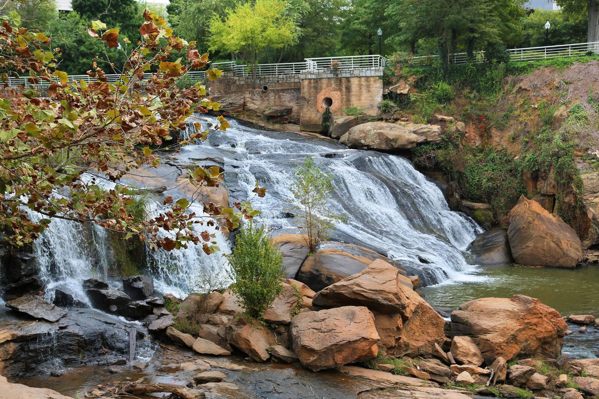 South Carolina Waterfalls Day Trip – Southeast Waterfall & Hiking Guide