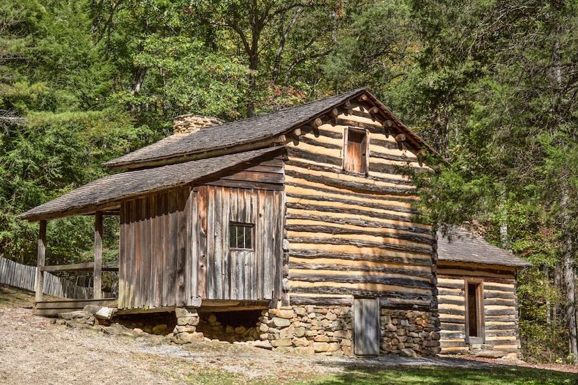 Cades Cove – Southeast Waterfall & Hiking Guide